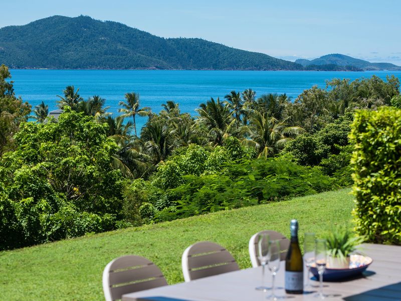 2 Bedroom Hamilton Island Accommodation | Whitsunday Holidays.