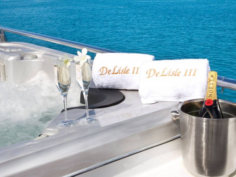 DeLisle III Boat & Yacht Charters | Whitsunday Holidays Australia