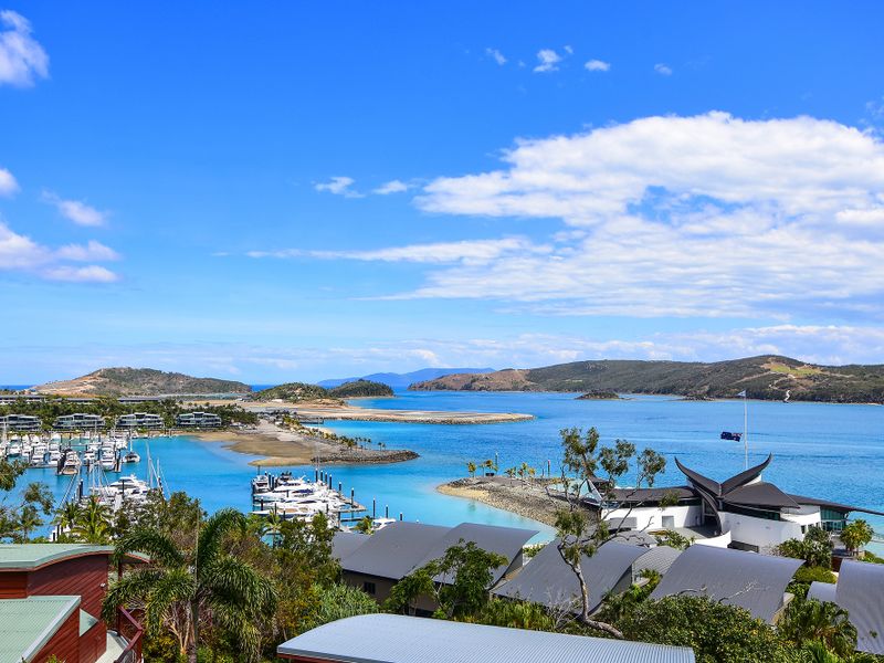 4 Bedroom Hamilton Island Accommodation | Whitsunday Holidays