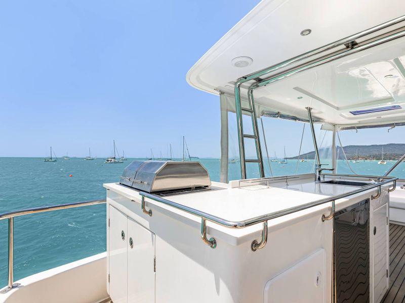 Leopard 58 Sailing Catamaran - "Provision" | Whitsunday Holidays